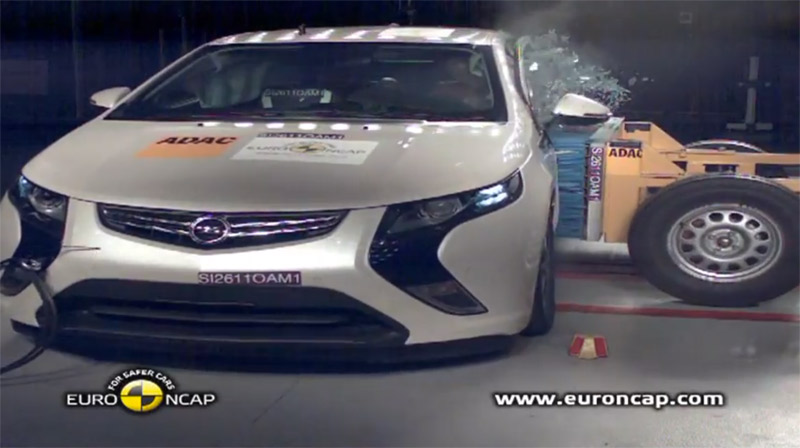 Le crash test de l'Opel Ampera 5 étoiles Euro NCAP | Voiture Electrique